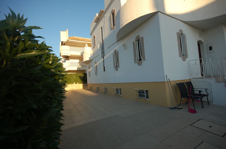 T2 Duplex Vilamoura 4 Pessoas. Boa Localização - Vilamoura