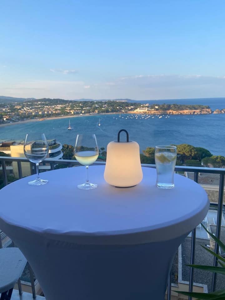 Vue à 180 Degrés Sur La Mer. Superbe Appartement - Sant Feliu de Guíxols