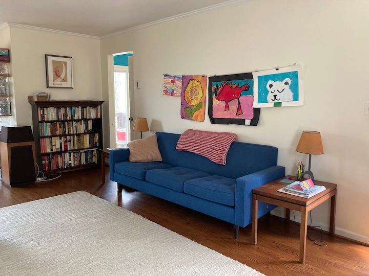 Peaceful Family Home 5 Min From Downtown And Uva - Charlottesville, VA