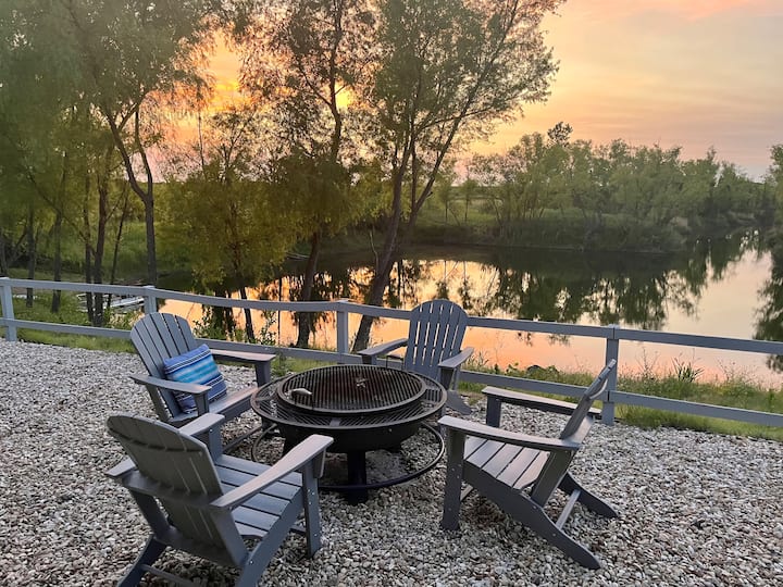 Barndo On Private Lake, Near Baylor/magnolia - Waco, TX