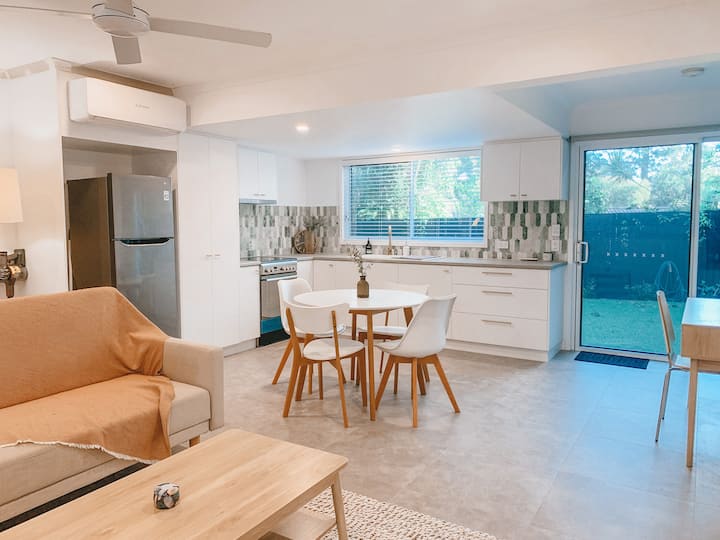 Renovated Separate Apartment With Full Amenities - Noosa Heads