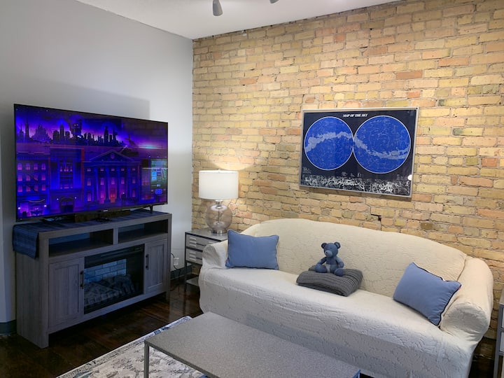 East Town Minneapls; Near Conv. Ctr-stadium-armory - Minneapolis