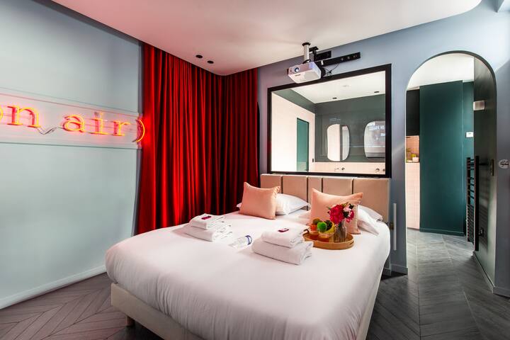 Magnifique Studio 2p Avec Jacuzzi Et Cinema - Paris
