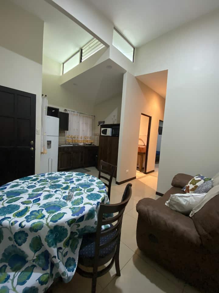 Lovely 2 Bedroom, Fully Furnished Apartment - San José