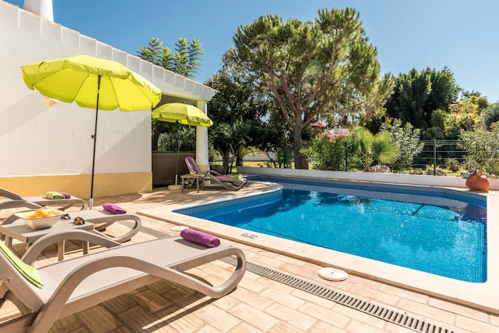Fab Family Villa Private Pool Sleeps 6 + Albufeira - Guia