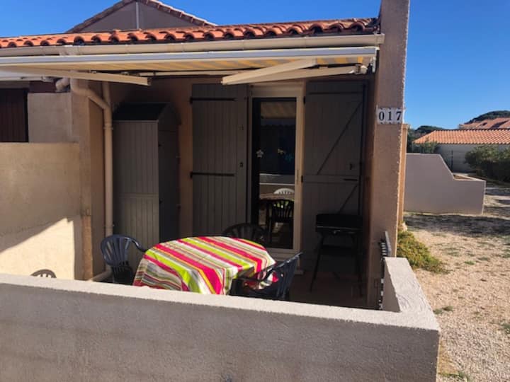 Micro Maison Au Bord De L'étang - La Franqui