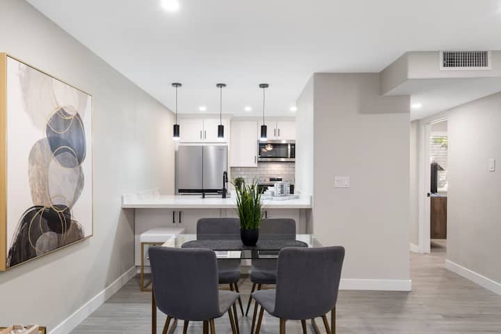 1stflr Mountain-view Retreat In Okdtown Sctsdle - Scottsdale, AZ