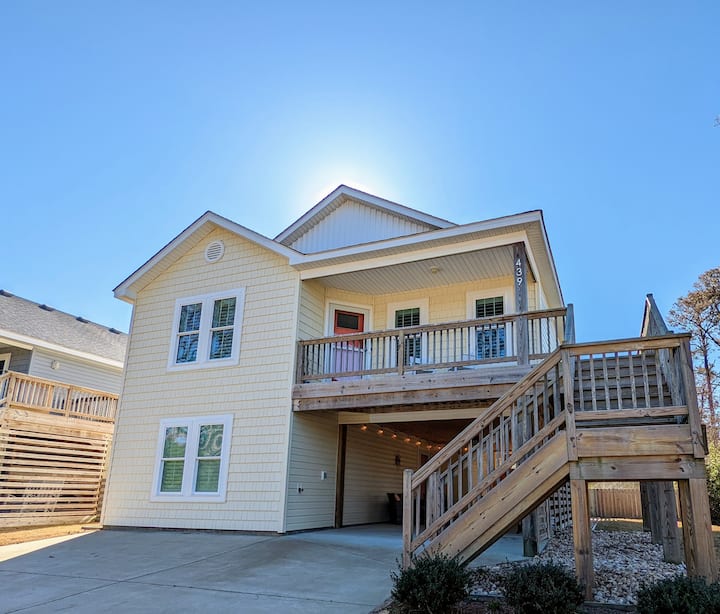 Obx Family Getaway • Sound Sunsets • Games - Kill Devil Hills