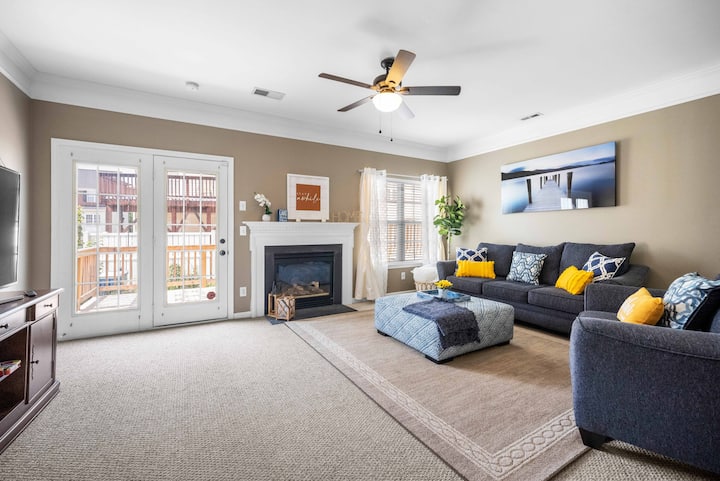 3b Luxury Home- Freewhite W Center Parking Ticket! - Belmont, NC