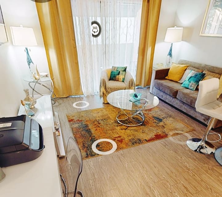 South Coast Plaza King Bed Hd Tv Master W/ensuite - Santa Ana, CA