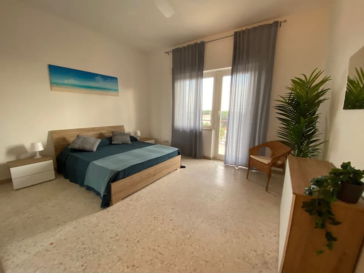 Lovely & Central Apartment With Sea View - Santa Marinella