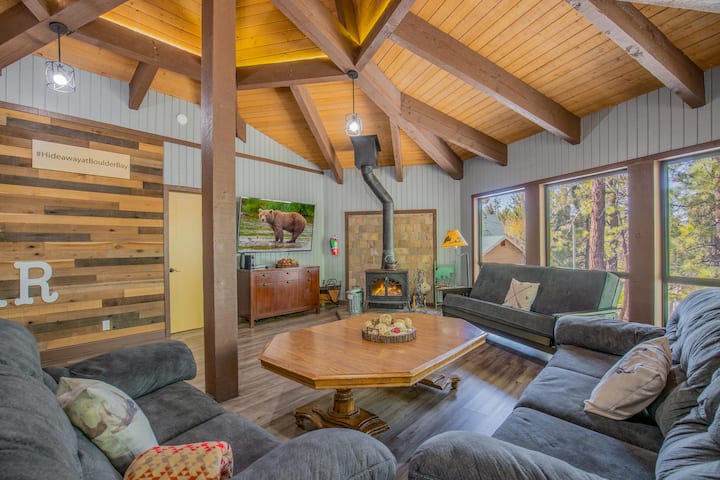 Walk To Marina*jacuzzi*sauna*
Arcade*pool Table - Big Bear Lake, CA