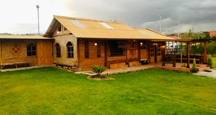 Estancia Lolita - Cabaña Rustica En Cuenca - Cuenca