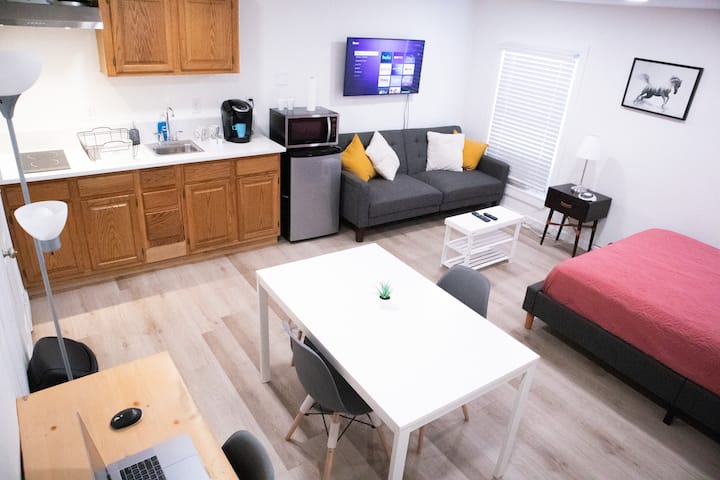 Cute Small Studio | Trinity Groves - Dallas