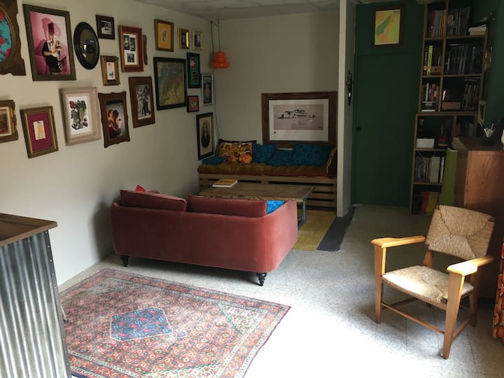 Maison De Ville, Mix De Vintage Et Auguste Perret. - Le Mans