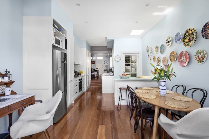Family Home - Close To Beach - 4 Bedrooms - Coogee