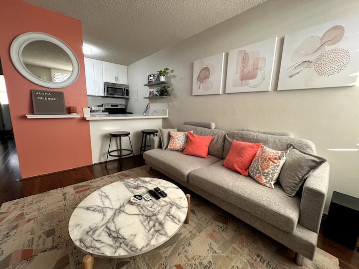 Hibiscus Hale <> Modern Condo Near Trendy Kaimuki - Honolulu