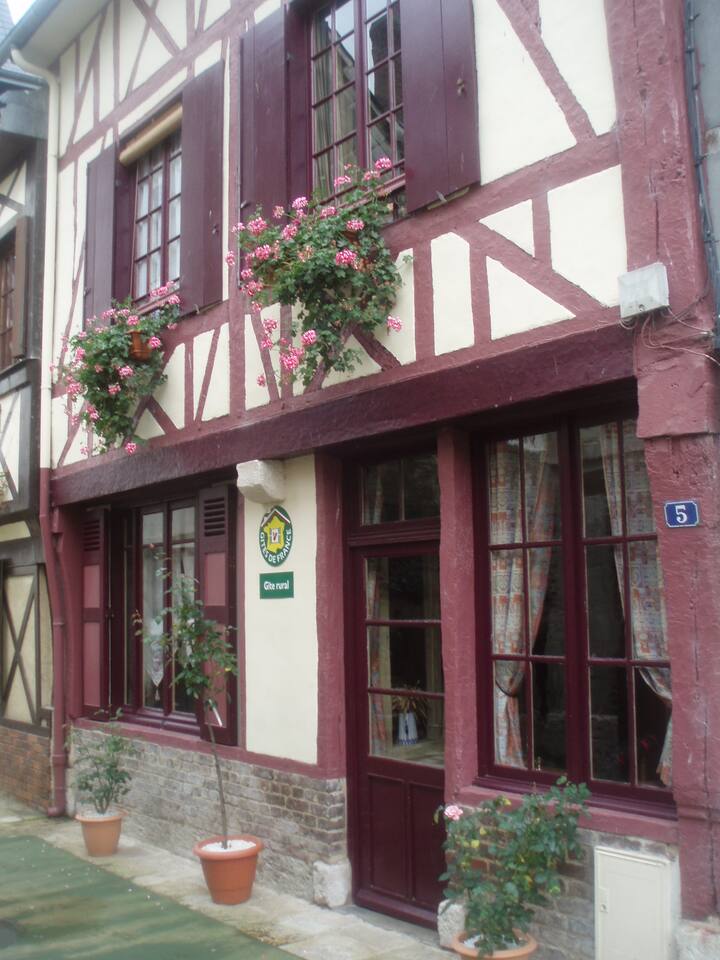 Demeure Historique Et De Caractère Du 19è Siècle. - Bourg-Achard