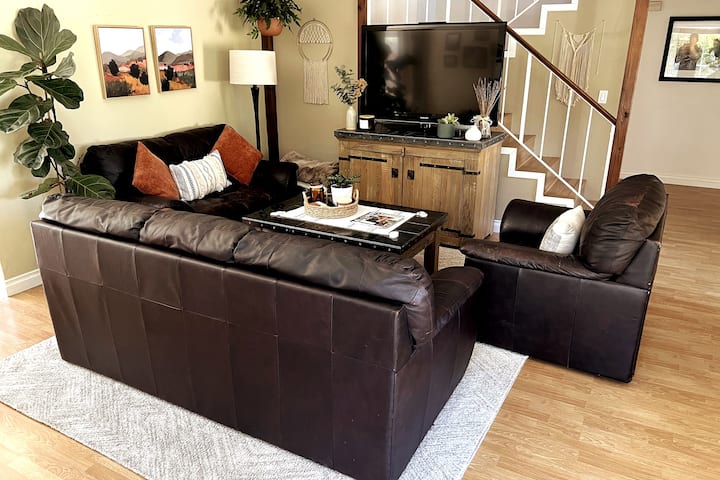 Cheerful 4-bedroom Home In Quiet Neighborhood - Santa Margarita, CA