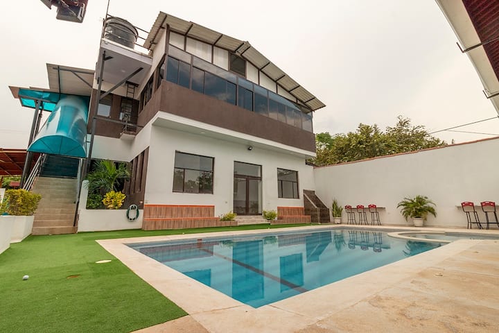 Espectacular Casa Quinta Melgar / 1er Piso/16 Pers - Carmen de Apicalá