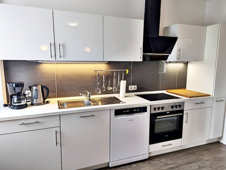 Large 2 Bed Room Apartment With Balcony - Koblenz