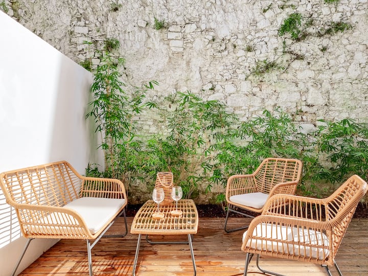 Apartment W. Lots Of Green In A Beautiful Terrace - Amadora