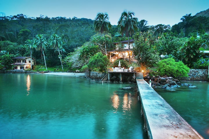 Adorável Casa Em Angra Dos Reis: Praia Particular - Angra dos Reis