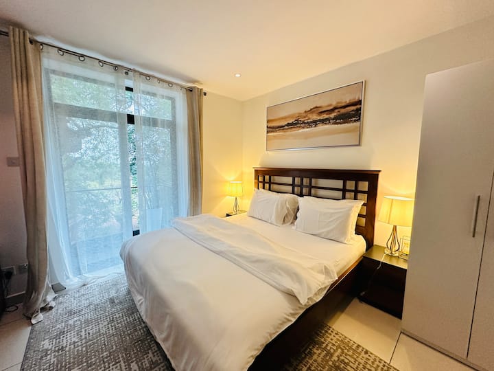 A Stunning Modern Studio Apartment In Prime Accra - Accra