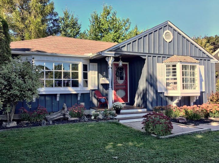 Grimsby Beach Cottage - Grimsby