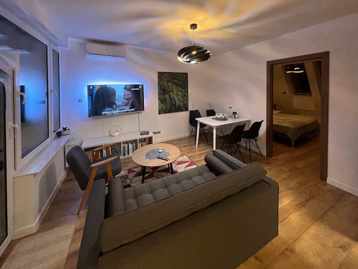 Grey Sofa Apartment - Wrocław