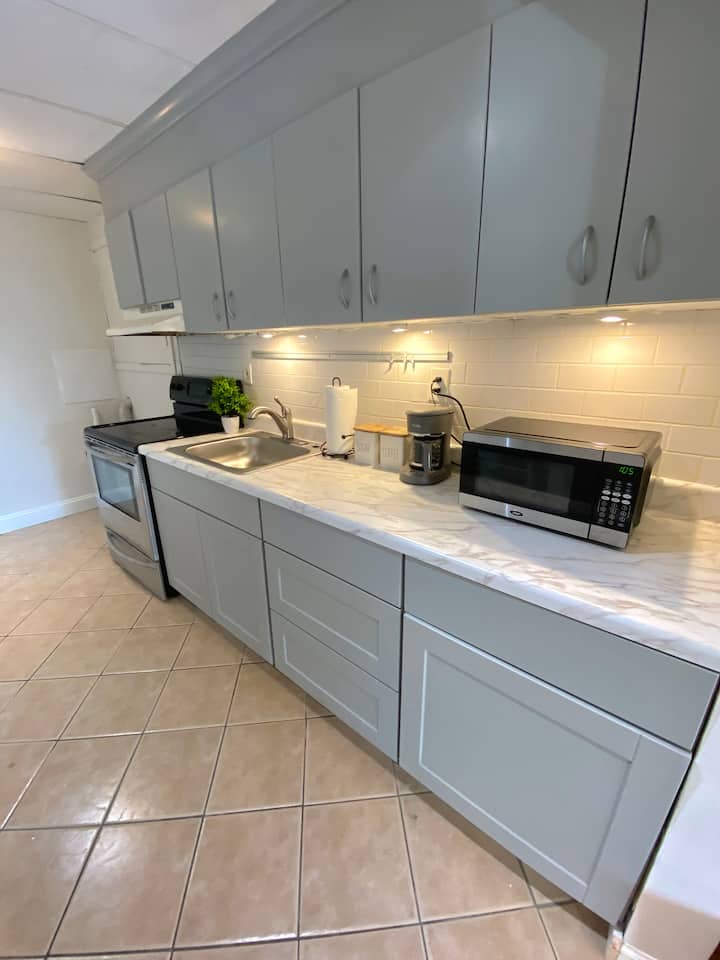 Modern Apartment In Downtown Stamford W/ Fireplace - Stamford, CT