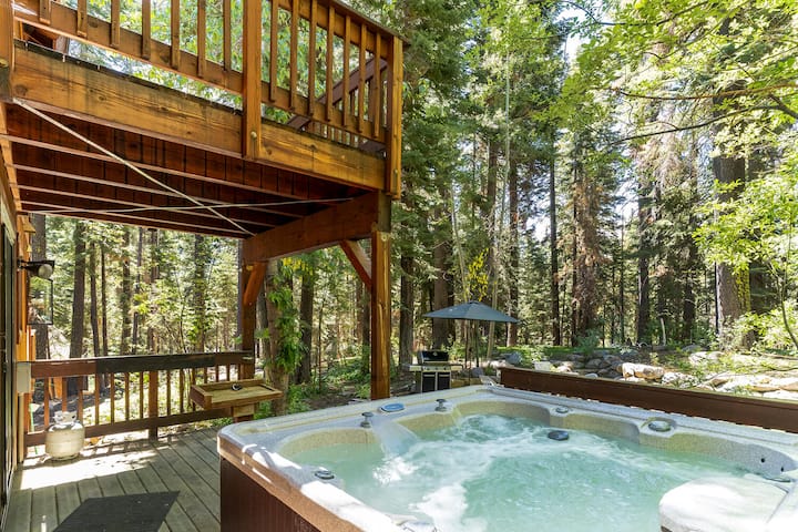 Waldhütte Tahoe — A West Shore Gem - Lake Tahoe