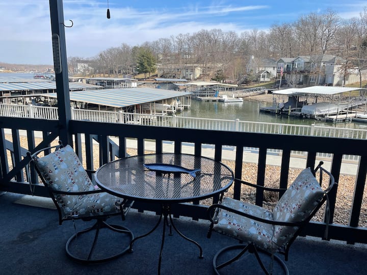 Water Front•ground Floor•wifi•pool•slip Add’l - Osage Beach, MO