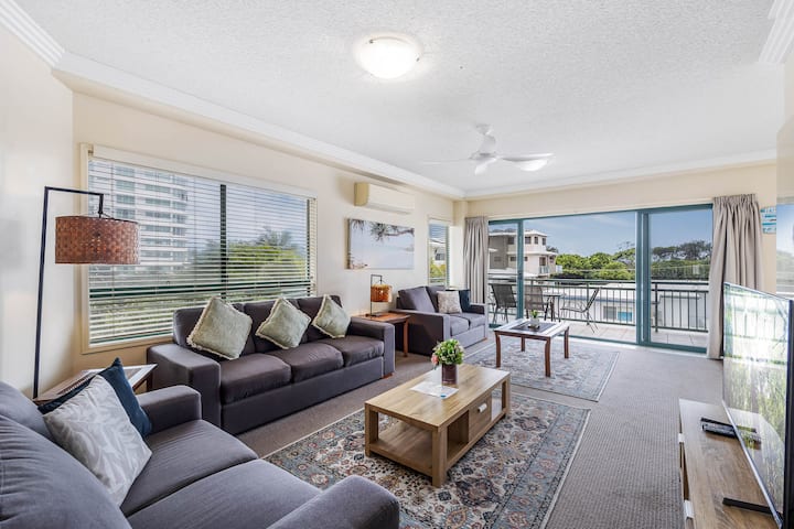 Sunshine Towers 3 Bed Oceanside Apartment (#07) - Maroochydore
