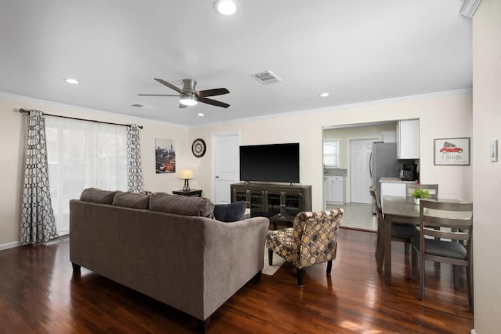 Pristine 3b/1bth, Easya To Us99 & To Nat'l Parks - Fresno, CA