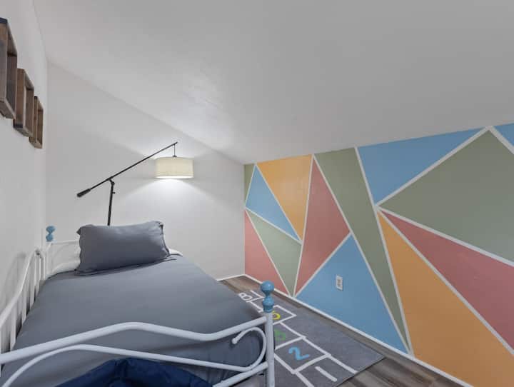 Family Friendly Condo W/ Dart Board+games - Gainesville, FL