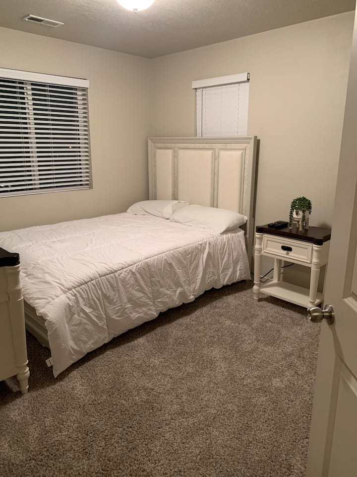 Cozy Room - Farmington, UT