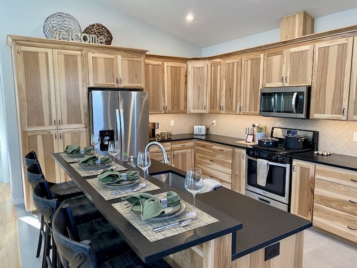 The Bluebird: Spacious, Easy Access To Activities - Eugene, OR