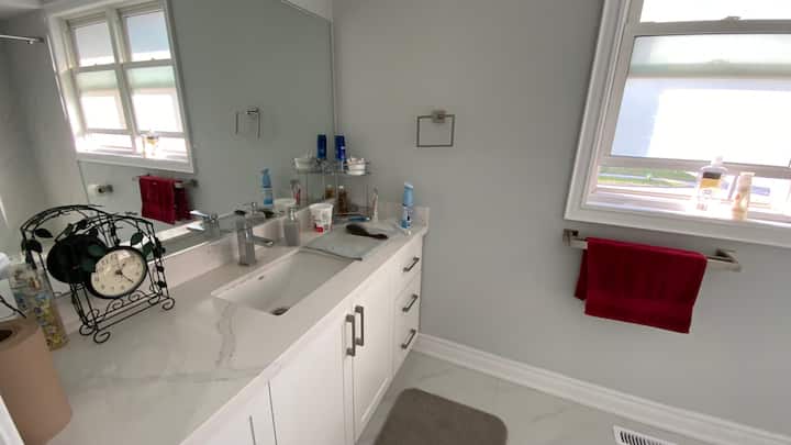 One Bedroom - Barrie
