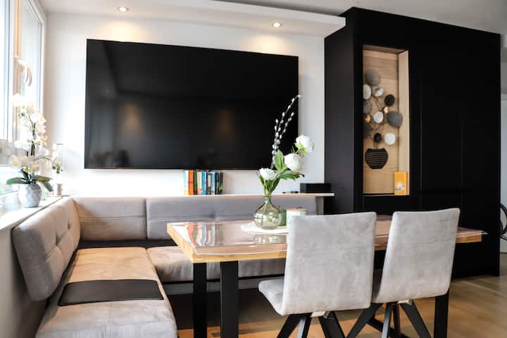Skyline Kassel - Moderne Wohnung In Oberster Etage - Kassel