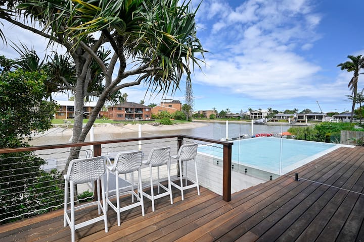 Stunning Mooloolaba Waterfront Home -10 Guests Zb1 - Alexandra Headland