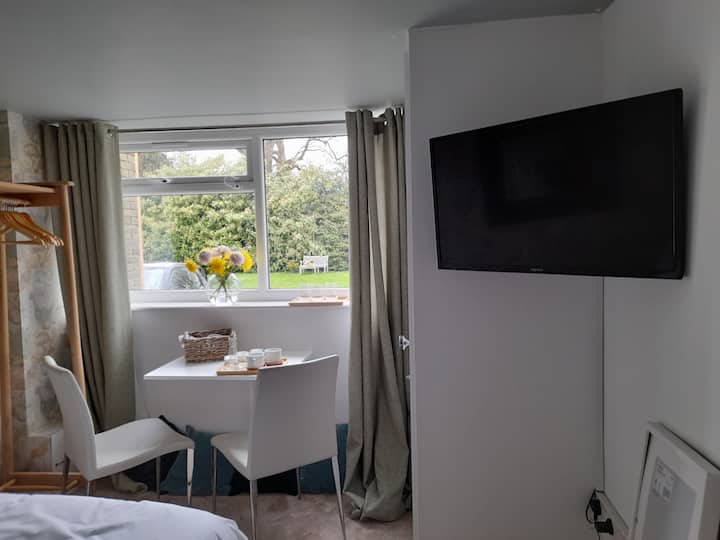 Historical Prestbury, Walking Distance To Village! - Macclesfield, UK
