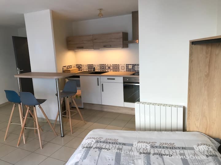 Beautiful Apartment In A Good Location Renovated To New Quality Bedding - Saint-Rémy