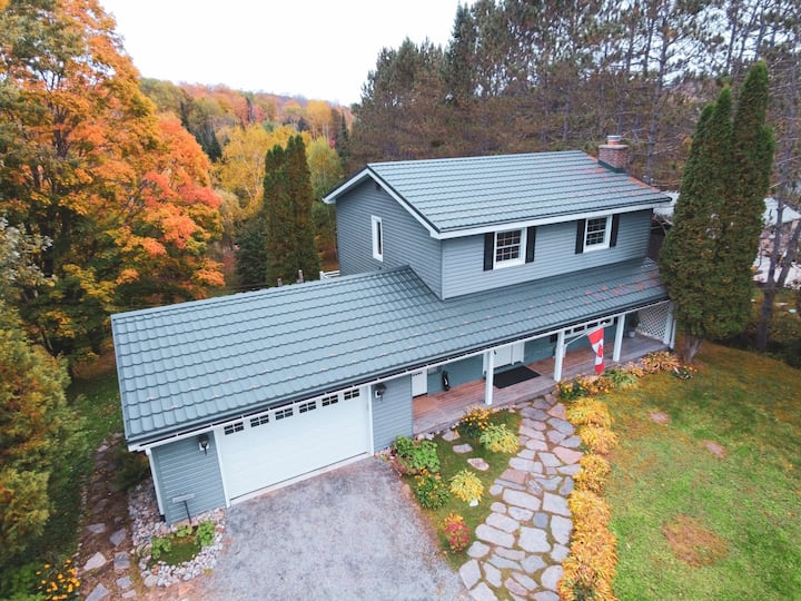 Enjoy Our Four Season Cottage On The Muskoka River - Huntsville