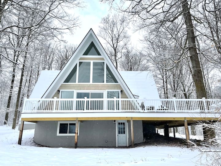 Relaxing Upstate  Ny "A" Frame  W/wrap Around Deck - Watkins Glen, NY