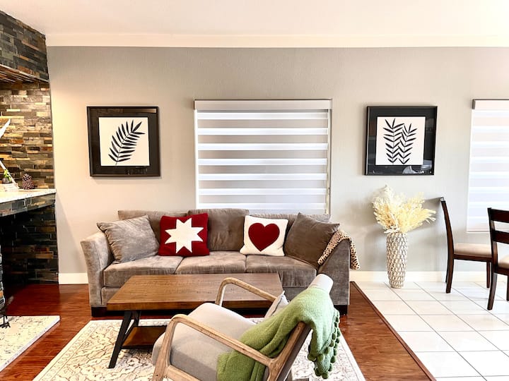 Cozy Vacation House That Fits The Whole Family. - Las Vegas, NV