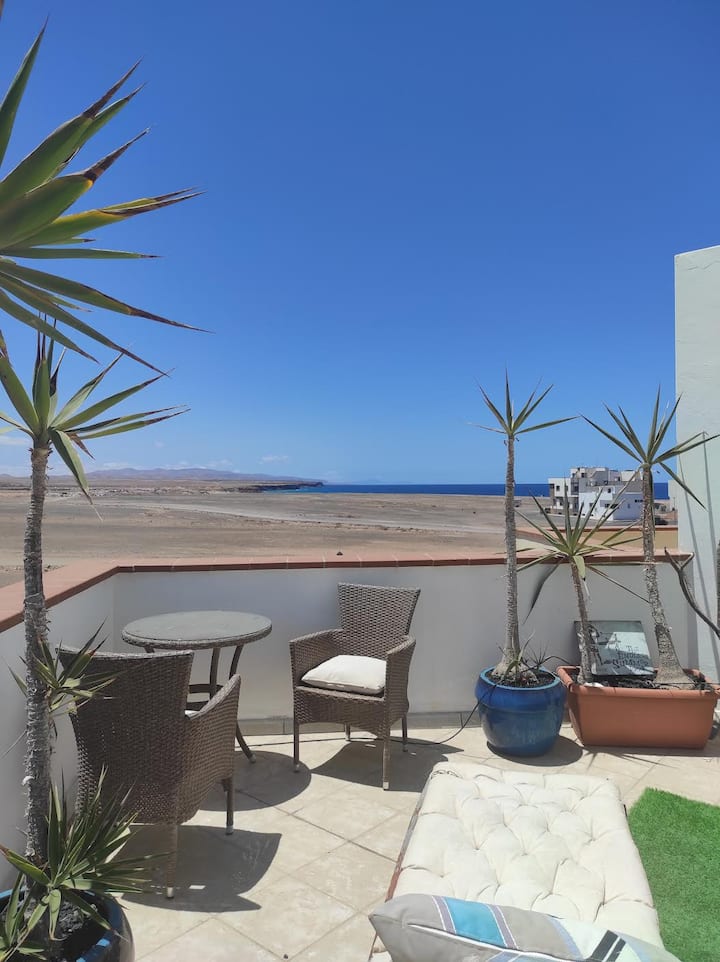 Laylas Beach Art House - El Cotillo