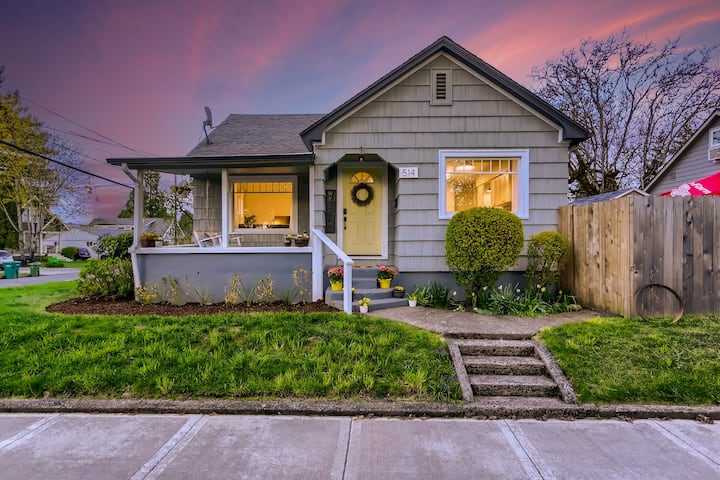 Historic Newberg Bluebird Cottage - Oregon
