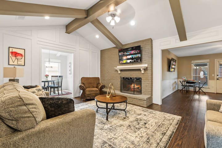 3br Family Home W/ Game Rm, Fast Wi-fi | Sleeps 8 - Carrollton, TX