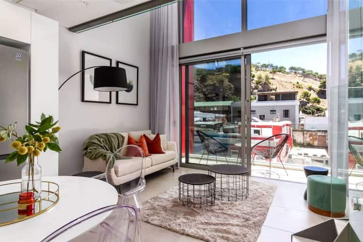 Secure Stunning Upmarket 1 Bed Loft In Central Ct - Le Cap